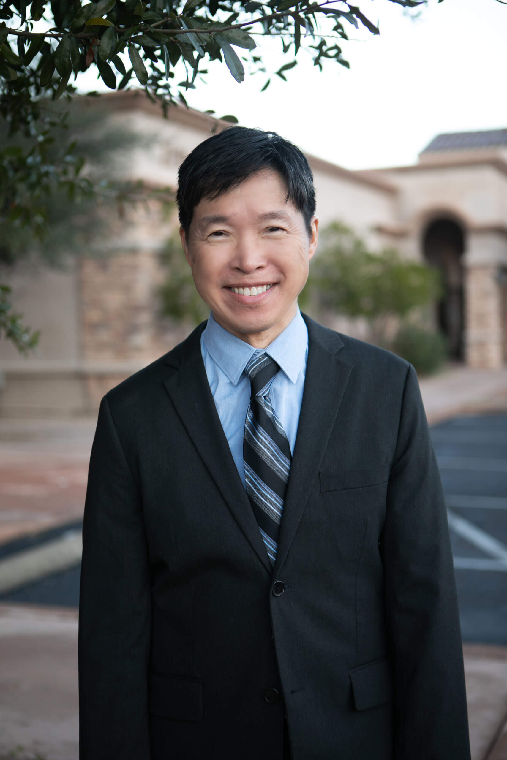 WARREN CHUE - Arizona Eye Consultants